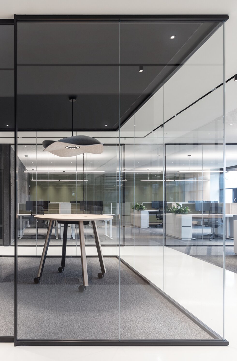 SOUNDCATCHER – Shaping sound and light – Acoustic luminaire I xilence